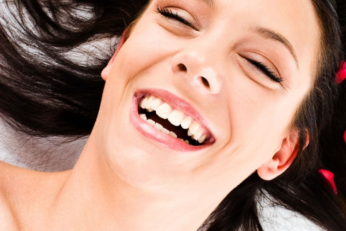 18 Surprising Reasons to Keep Smiling More Everyday | Sassy Sister Stuff