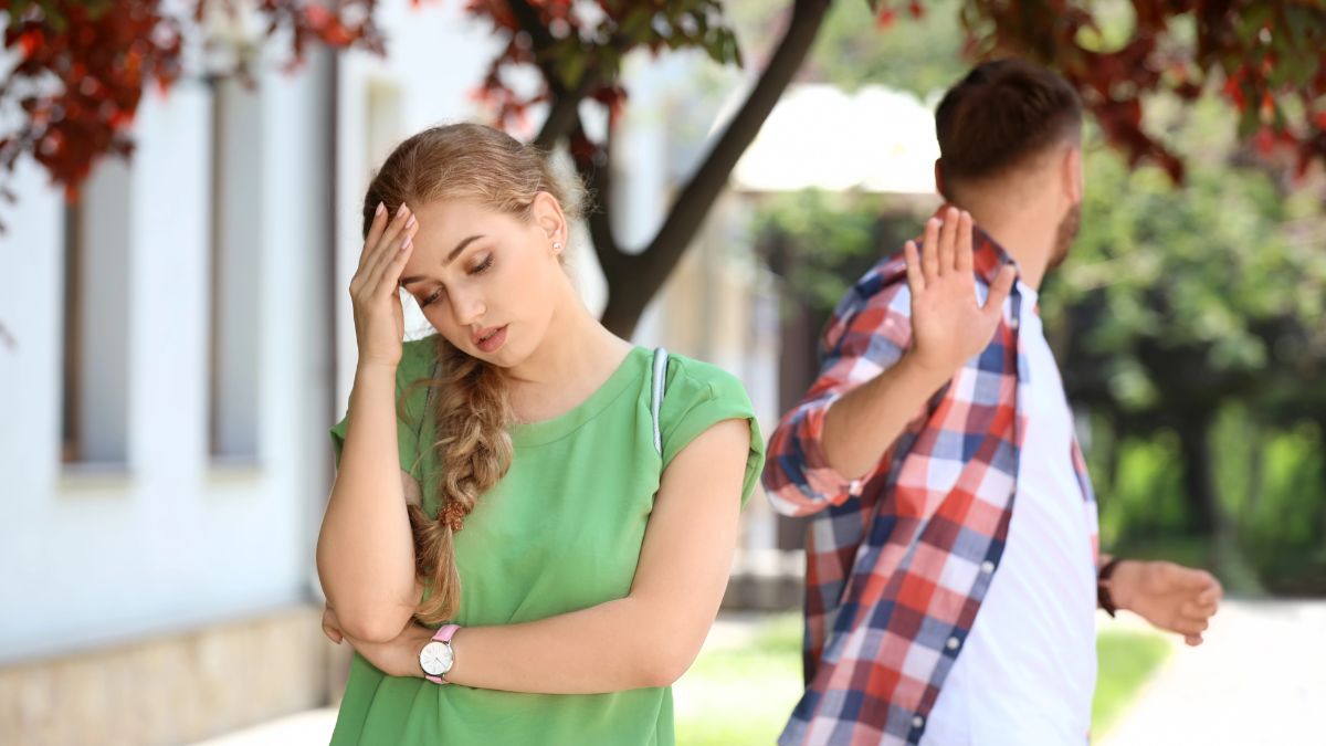 16 Brutally Honest Reasons Women Walk Away from Relationships | Sassy ...