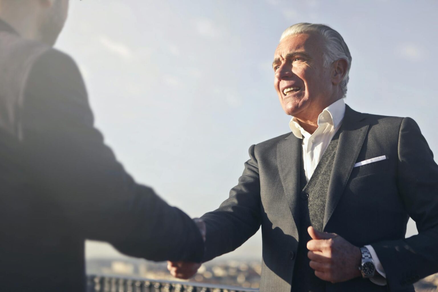 15 Reasons Why Being Single Over 40 Is Actually Empowering and Full of ...