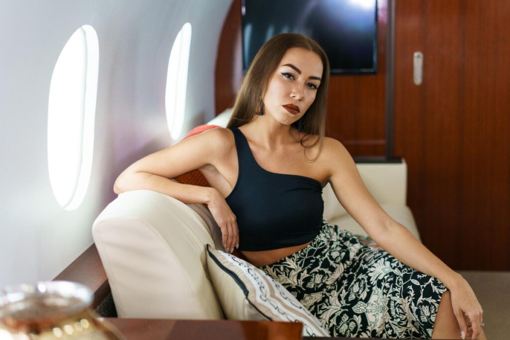 10 Behaviors Common Among People With High Status | Sassy Sister Stuff