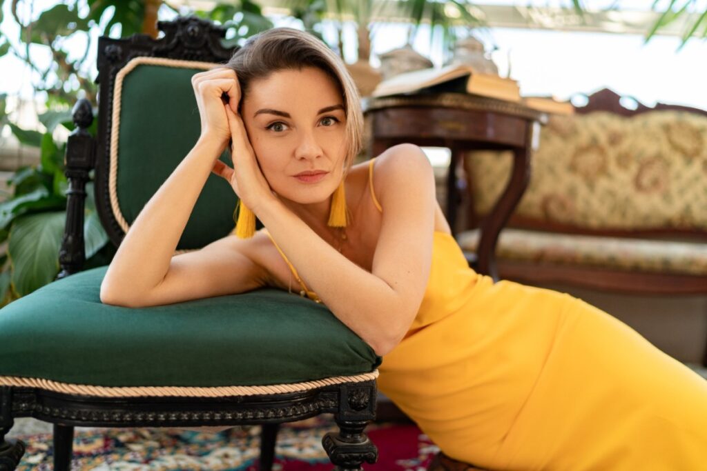 15 Classy Habits Often Linked to Timeless, Polished Style | Sassy ...