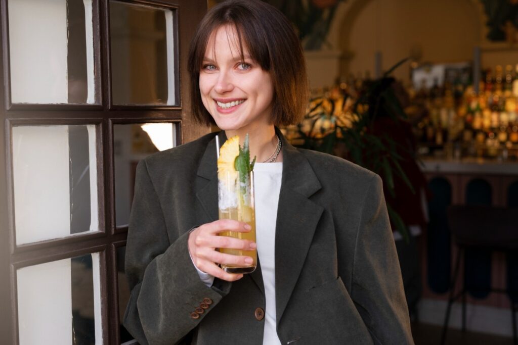 15 Etiquette Rules That Instantly Show Real Class | Sassy Sister Stuff
