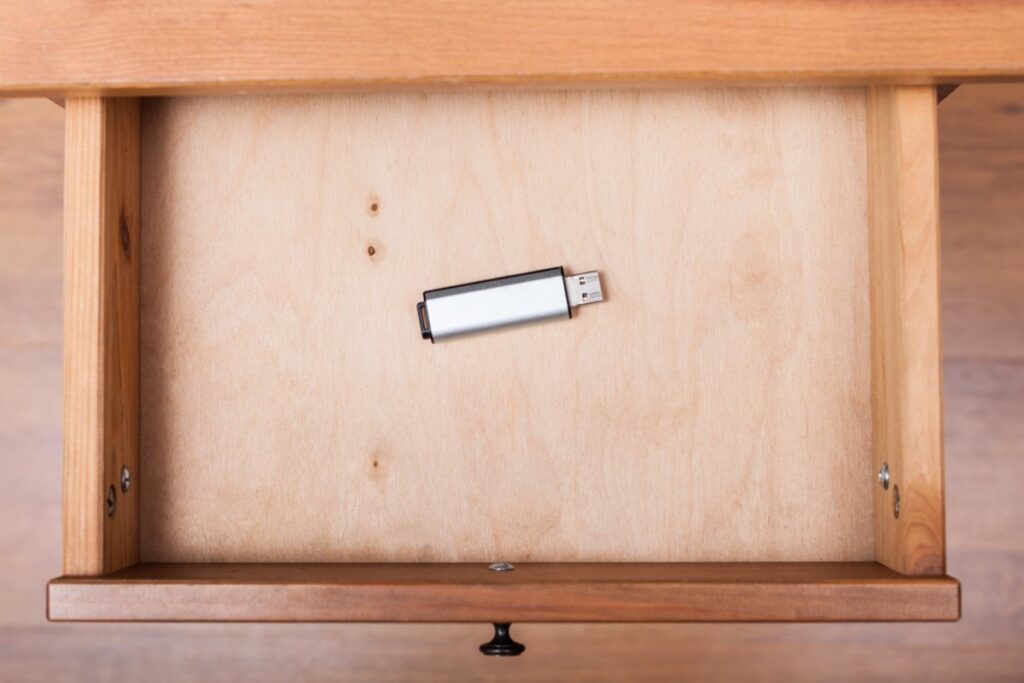 12 Random Things People Keep in Junk Drawers Forever That No One ...