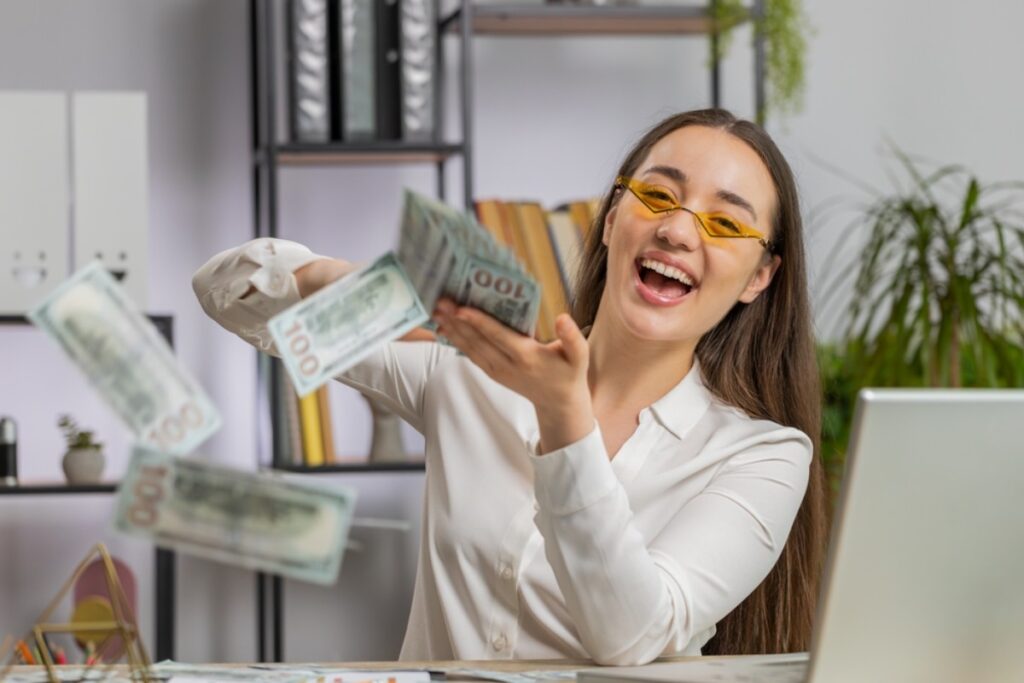 The 10 Money Wasting Habits Everyone Should Quit ASAP | Sassy Sister Stuff