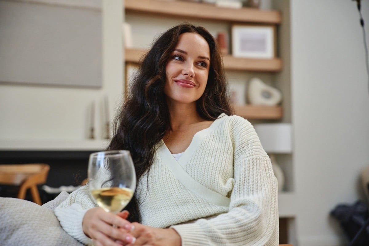 Ways Women Over 40 Turn a Regular Night In Into a Mini Vacation | Sassy ...