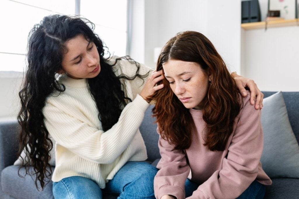 12 Signs You’re the Friend Everyone Depends On – #7 Will Surprise You ...