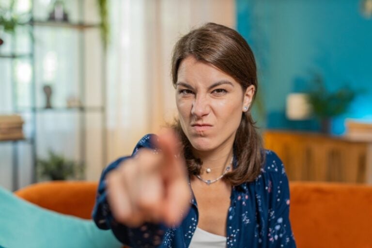 Emotionally Intelligent People Use 3 Simple Phrases to Stop Passive ...