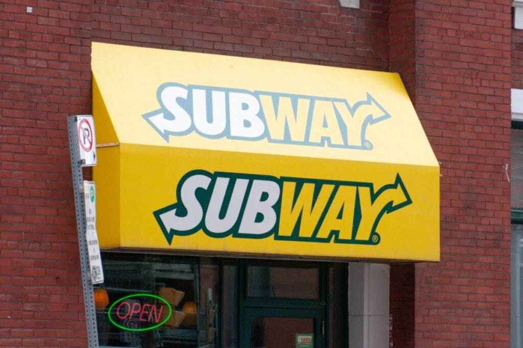 Subway Is Giving Middle Seat Travelers 20 Dollar Gift Cards for One Day ...